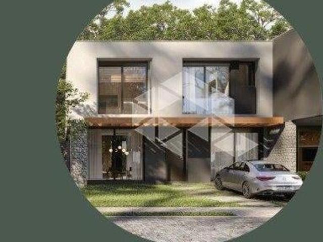Casa de 04 suites/quartos e 02 vaga de garagem no condominio Amaná Atlântida em Xangri Lá/RS!