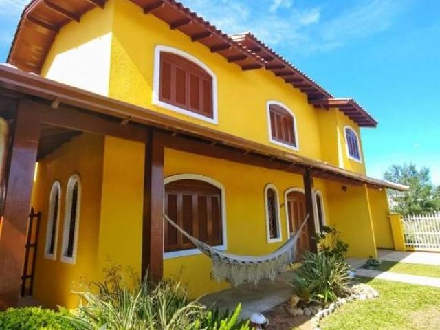 Casa de 05 dormitórios sendo 03 suítes em Nova Tramandaí