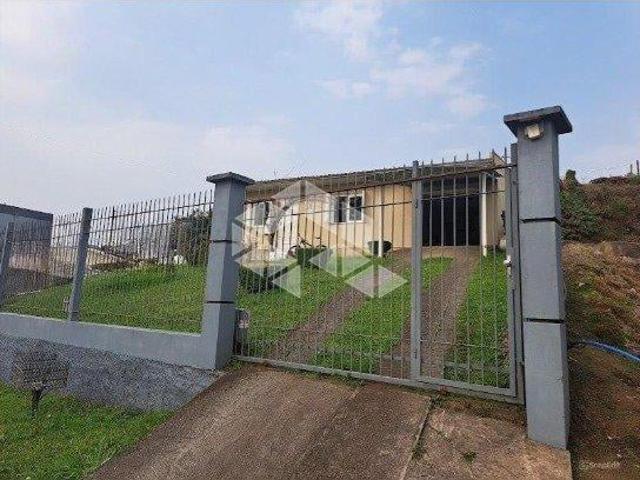 Casa de 02 dormitórios no Bairro Belvedere em Farroupilha