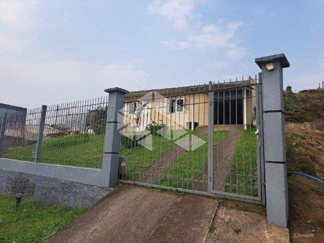 Casa de 02 dormitórios no Bairro Belvedere em Farroupilha