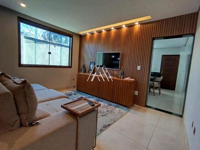 Casa de 02 pavimentos com área gourmet à venda no Centenário em Itaúna/MG