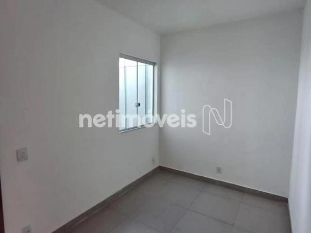 Casa de 02 quartos no Novo Centro em Santa Luzia