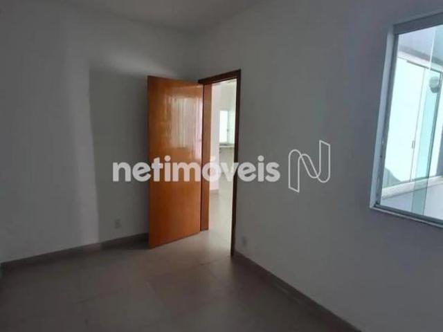 Casa de 02 quartos no Novo Centro em Santa Luzia