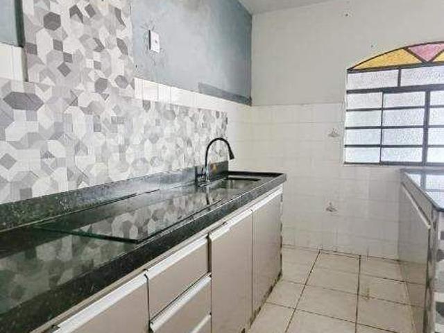 Casa de 02 Quartos, para aluguel em Centro de Ibirité