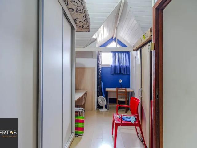 Casa de 03 dormitorios no bairro Teresopolis