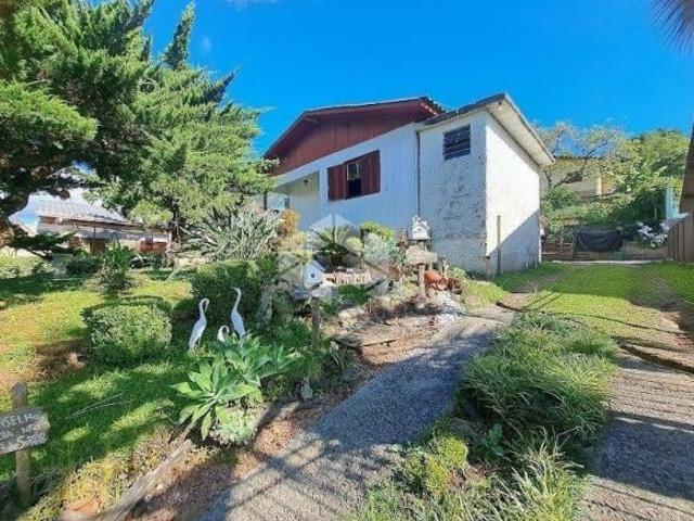 Casa de 03 dormitórios no Bairro São Roque Em Farroupilha