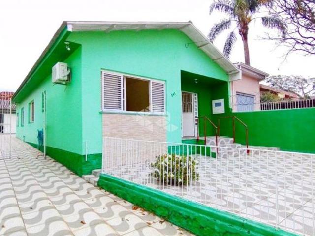 Casa de 03 dormitórios com 165m² privativos em ótima localização do bairro Vila Ipiranga