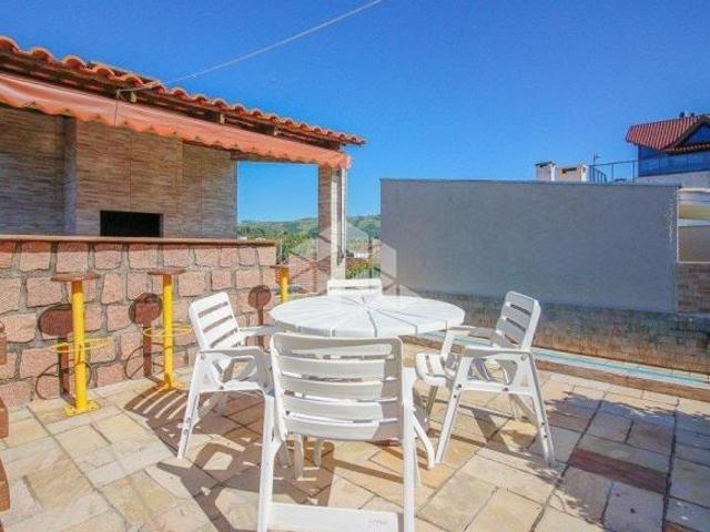 Casa de 03 dormitórios com 262m² de área privativa Jardim Sabará