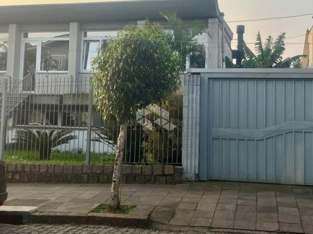 casa de 03 dormitorios com suite no Tres Figueiras