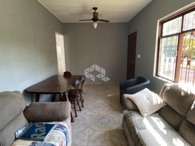 Casa de 03 dormitórios e 01 vaga com 95m² no bairro Jardim Itú em Poa