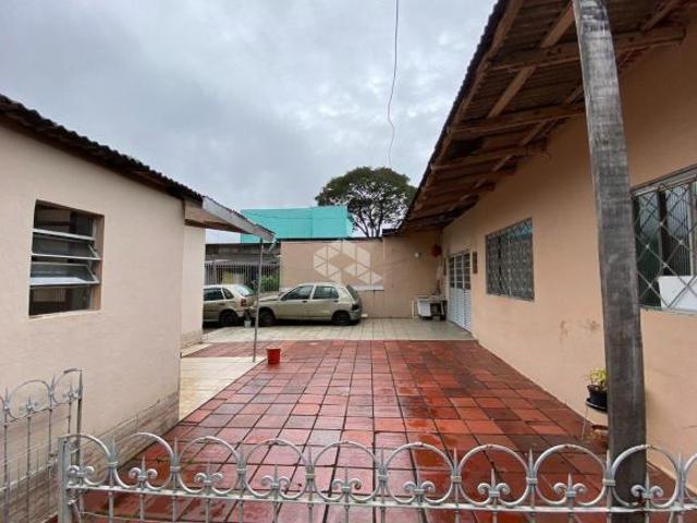 Casa de 03 dormitórios e 04 vagas com 80m² no Partenon
