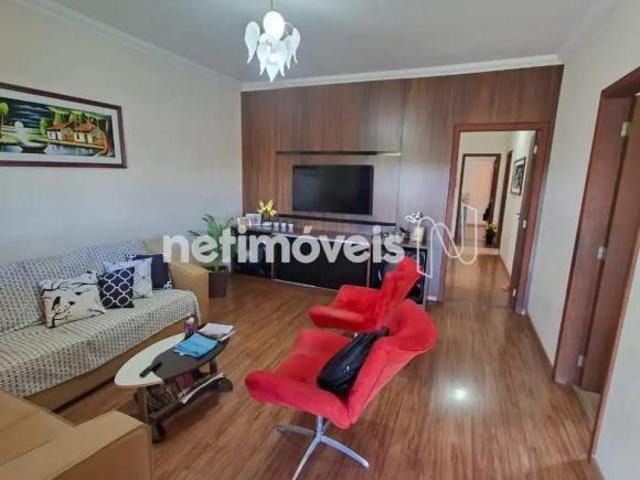 Casa de 03 quartos, 03 banhos e 02 vagas em Lagoa Santa MG