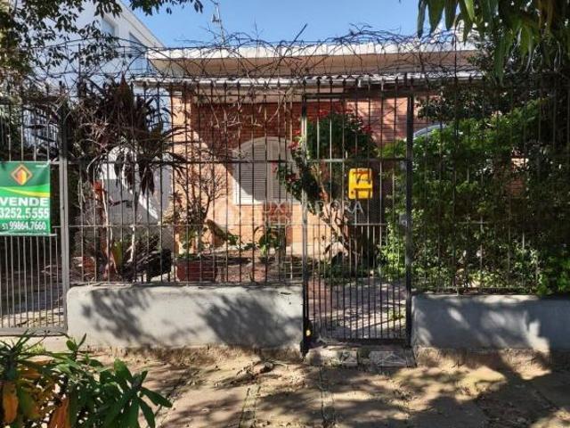Casa de 03 quartos 4 vagas Bairro Glória, Porto Alegre, RS