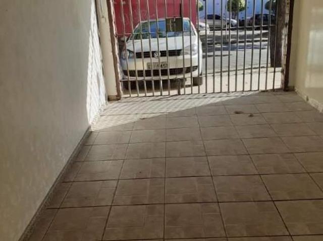 Casa de 03 quartos com suíte no Candelária Venda Nova