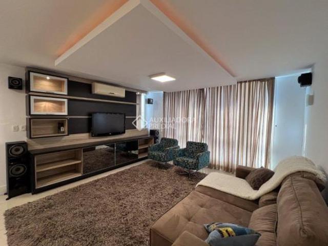 Casa de 03 quartos com 3 suíte garagem Bairro Cascata Porto Alegre