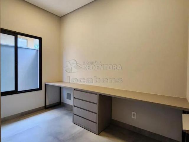 Casa de 03 súites com 240m² de construção no Damha IV
