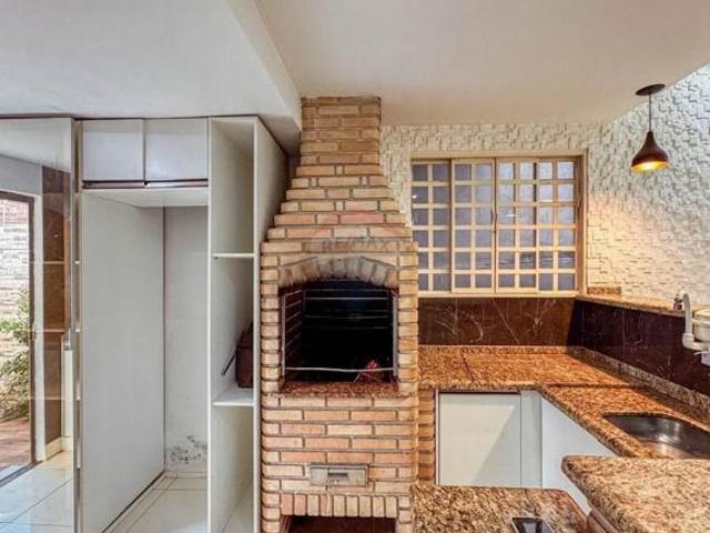 Casa de 145 m² com 3 quartos à venda na Vila Urupês
