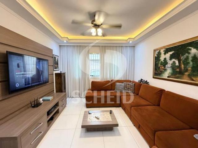 Casa de 146m² com 3 suítes e 3 vagas à venda na Vila Alexandria