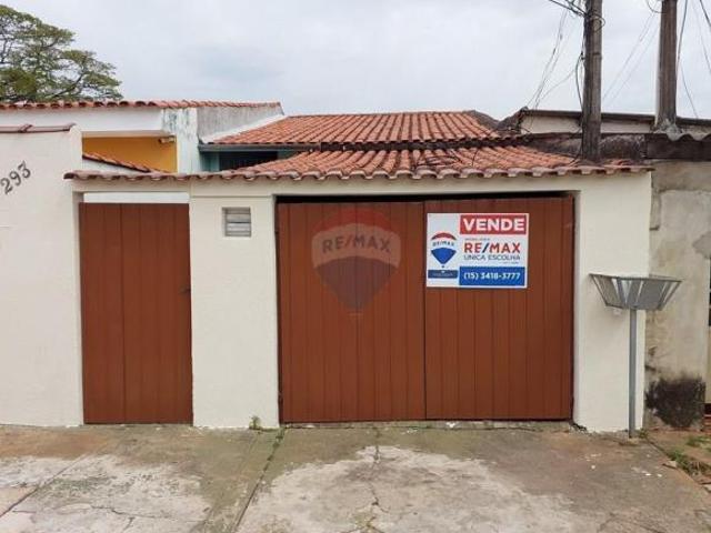 Casa de 153 m² com 4 quartos, sendo 1 suíte Vila Helena