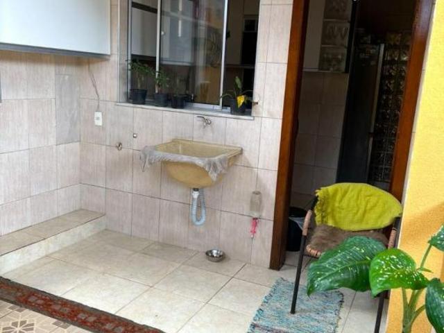 Casa de 150 m² com 4 quartos à venda em Parque Copacabana