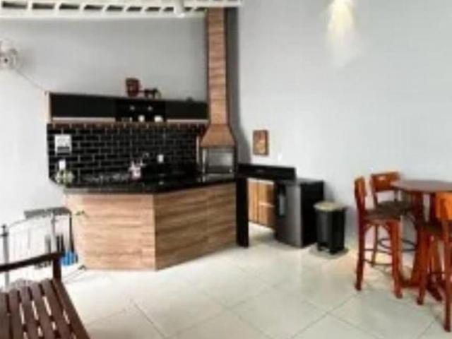 Casa de 150 m² com 3 quartos à venda na Vila Floresta
