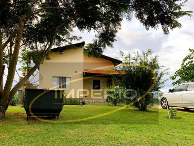 Casa de 152 m² no Riviera de St Cristina XIII c/ 3 suítes, Paranapanema/SP