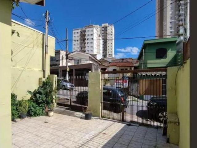 Casa de 155 m² com 3 casas à venda na Vila Santo Estéfano