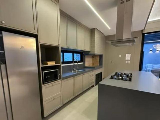 Casa de 160 m² com 4 quartos à venda no Jardim Cerejeiras
