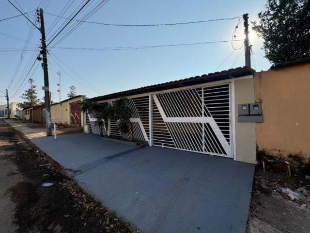 Casa de 160 m² com 03 quartos à venda por R$ 330.000 no Residencial Solar Ville Goiânia/GO