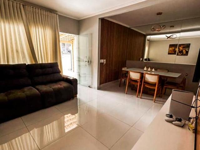 Casa de 160 m² com 03 quartos, sendo 01 suíte á venda no Setor Jardim Novo Mundo Goiânia GO