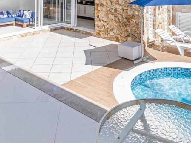 Casa de 165 m² com 3 quartos à venda em Aparecida