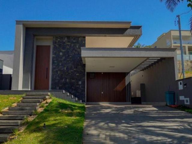 Casa de 173 m² com 03 quartos à venda, por R$ 1.250.000 Condomínio Vale Verde Senador Canedo