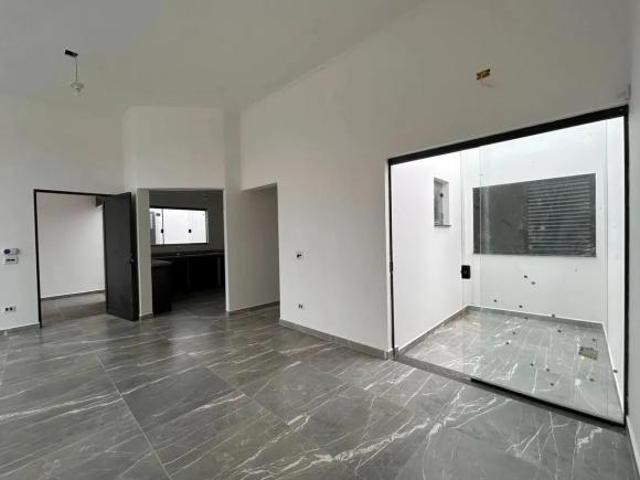 Casa de 170 m² á Venda em Balneário Maracanã Praia Grande, Com 3 Dormitórios