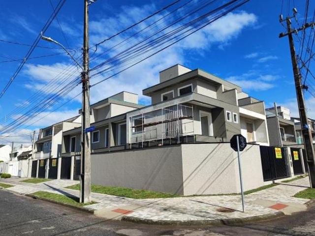 Casa de 174 m² com 3 quartos à venda em Curitiba