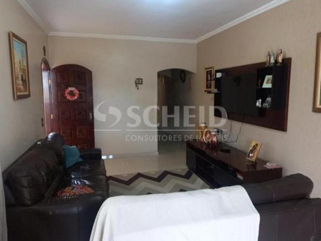 Casa de 175m² a venda em Interlagos