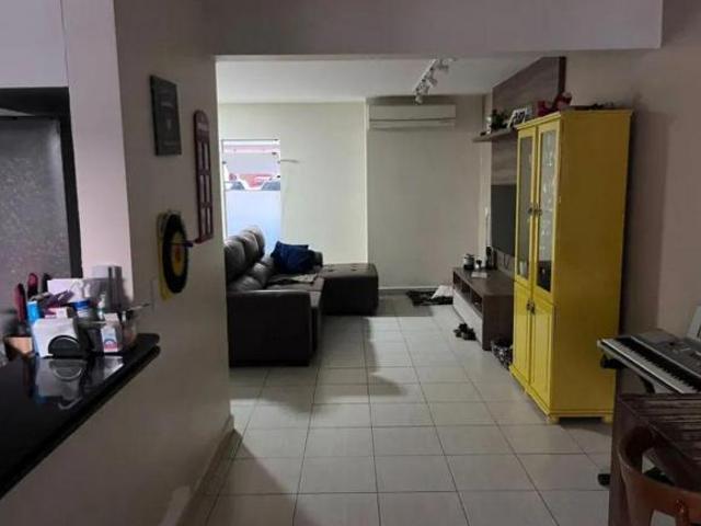 Casa de 176 m² com 3 quartos à venda na Vila Cordeiro