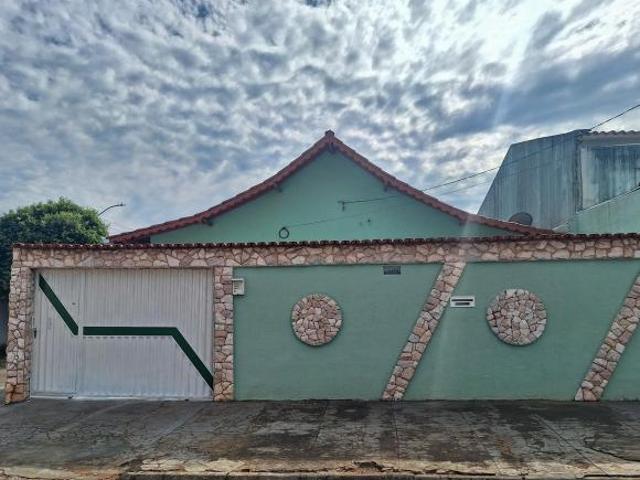 Casa de 183,68 m² com 02 suítes à venda no Novo Horizonte, Goiânia GO