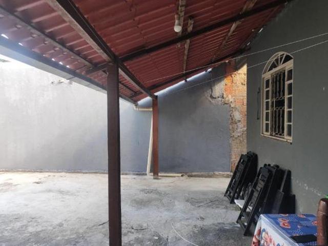 Casa de 180 m² com 3 quartos à venda em Vila Cloris