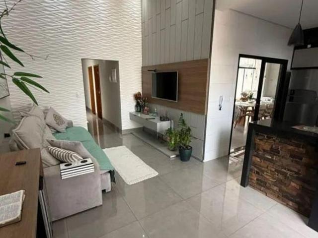 Casa de 180 m² com 3 quartos à venda em Butantã