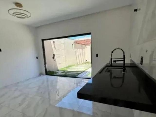 Casa de 180 m² com 3 quartos à venda em Centro Alto