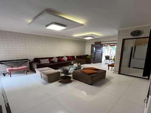 Casa de 180 m² com 3 quartos à venda em Jardim das Belezas