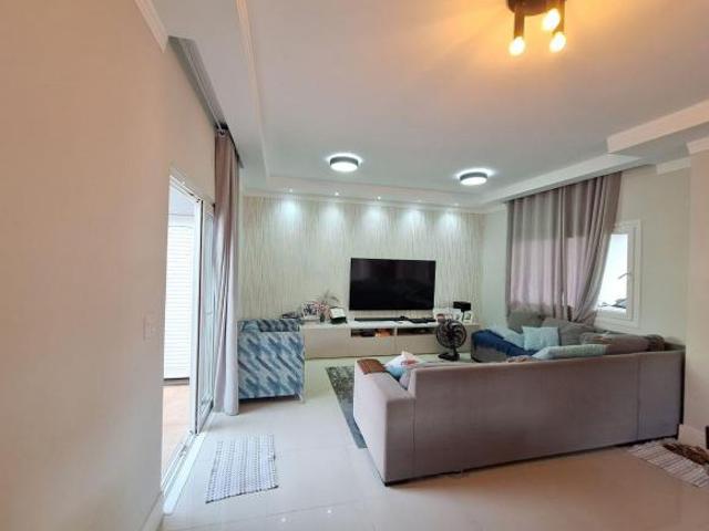 Casa de 180 m² com 3 quartos à venda R$1.20.000 Condominio Vila Suiça