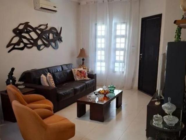 Casa de 180 m² com 3 quartos em venda em Vila Júlia