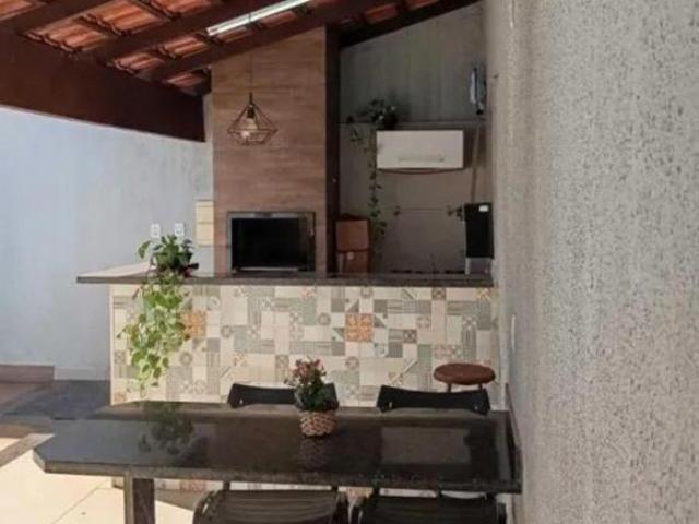 Casa de 189 m² com 3 quartos à venda na Chácara Monte Alegre