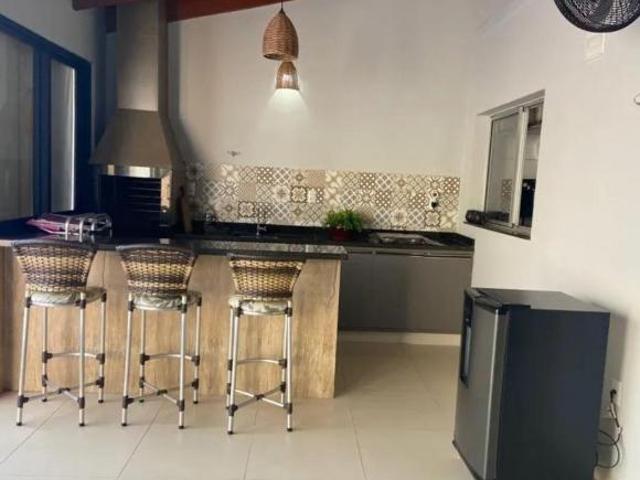 Casa de 189 m² com 3 quartos à venda na Cidade Universitária