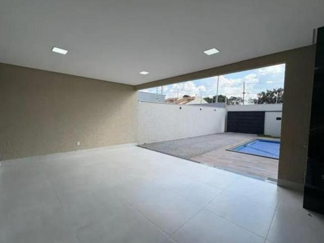 Casa de 189 m² com 3 quartos à venda no Jardim Mangalot