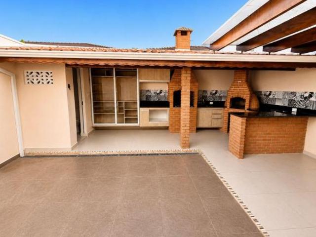 Casa de 193 m² com 3 quartos 1 suíte à venda Villa Flora