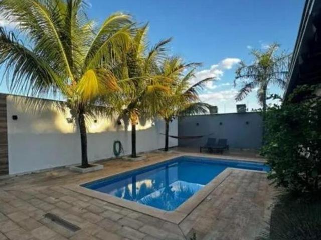 Casa de 190 m² com 3 quartos à venda no Centro