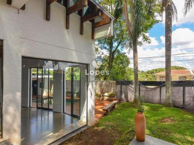 Casa de 194 m² com 3 quartos à venda no Seminário