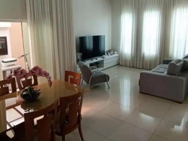 Casa de 198 m² com 3 quartos em venda em Jardim Sandra